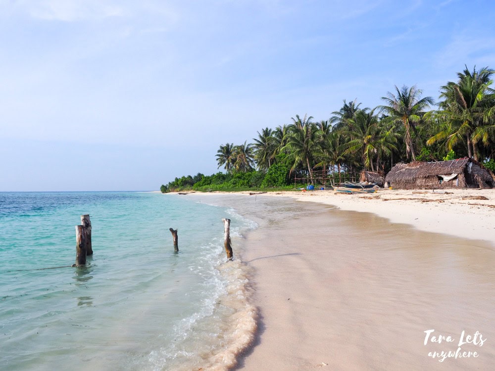 A Guide to Island Hopping in Balabac, Palawan - Tara Lets Anywhere