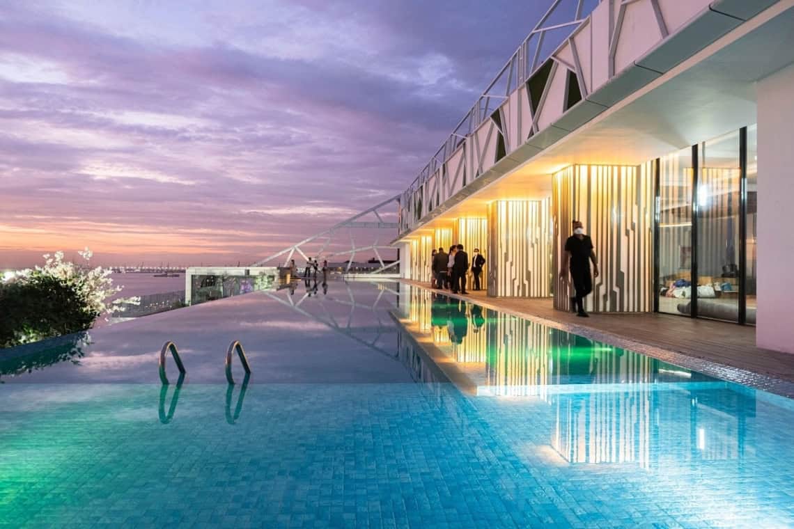 15 BEST Staycations in Manila With Pool (Hotels, Condos, and Vacation ...