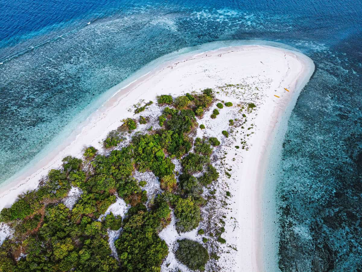 Ultimate Guide to Palawan + 10 Day Itinerary - Tara Lets Anywhere