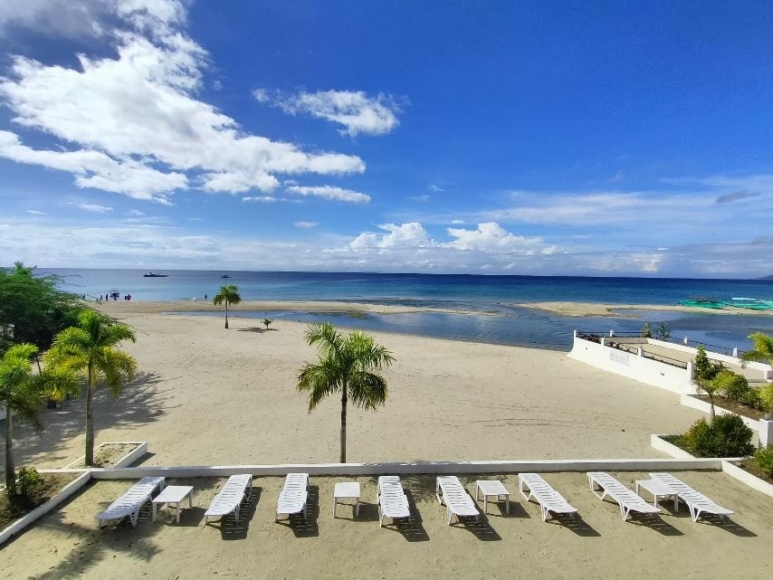15+ BEST Beach Resorts in Laiya, Batangas (3 Hours From Manila) - Tara ...