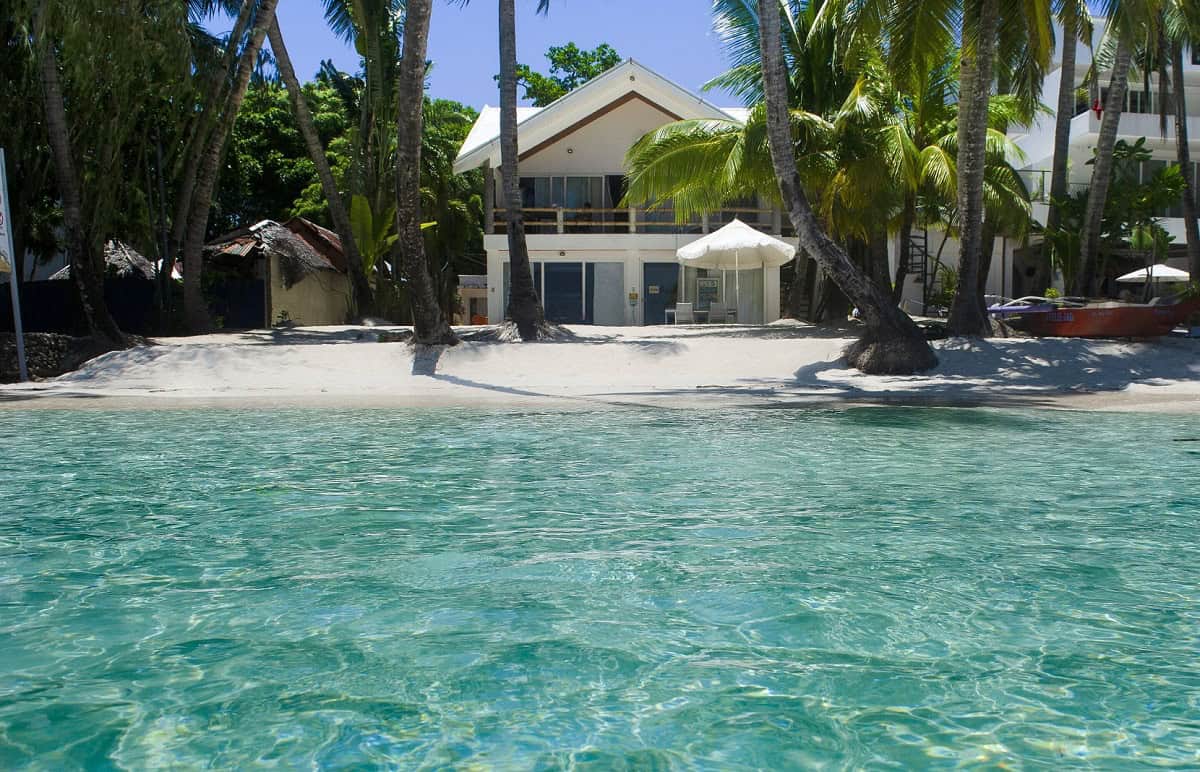 [TOP PICKS] 10 Boracay Villas Perfect for Family Getaways - Tara Lets ...