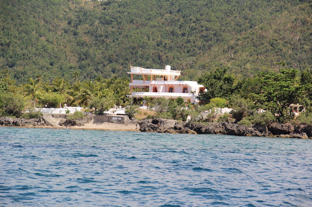 11 BEST Marinduque Resorts and Hotels - Tara Lets Anywhere