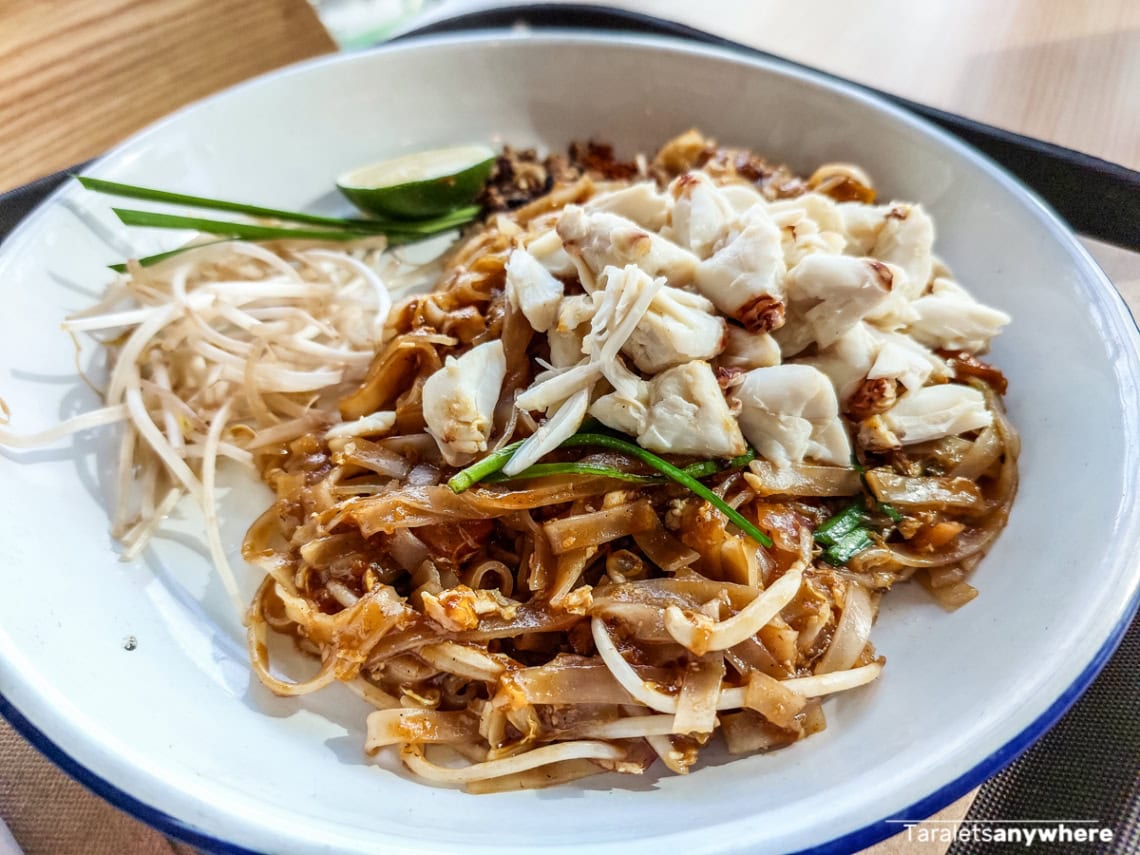 Step into Foodie Haven at Public Eatery (Robinsons Magnolia) - Tara ...